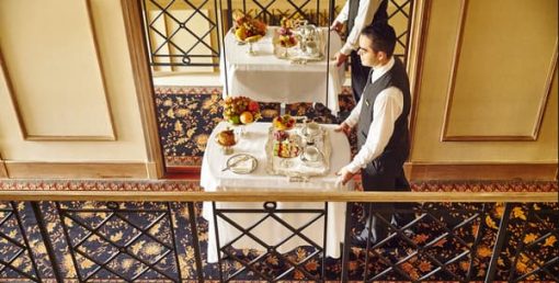 Room Service Là Gì – Mô Tả Công Việc, Mức Lương Của Room Service